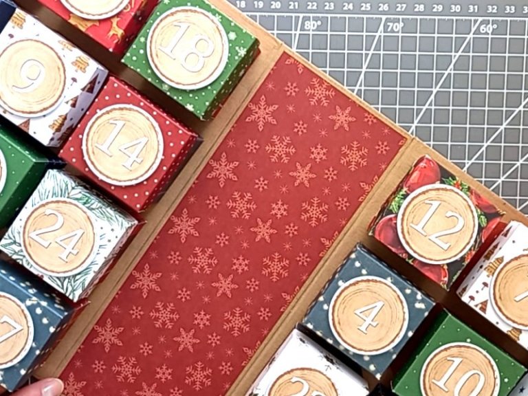 DIY Reusable Advent Calendar – Esselle Crafts